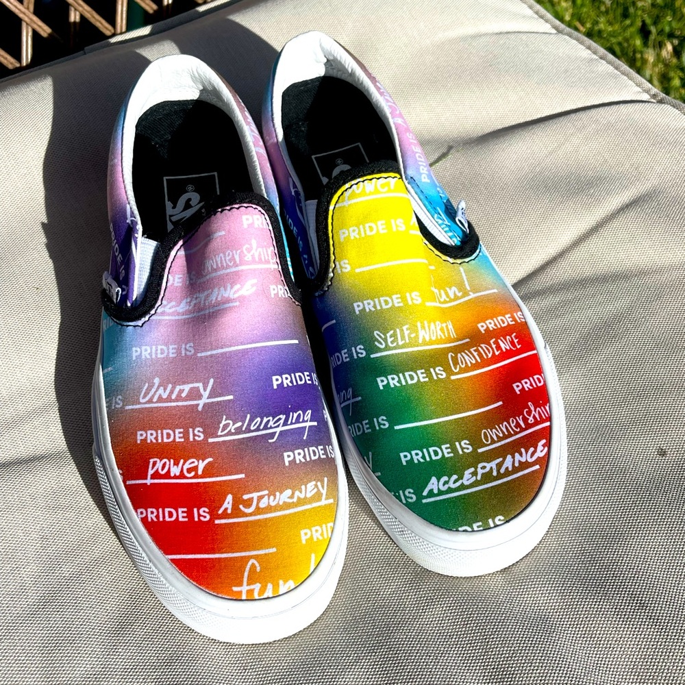 Vans Rainbow Pride Classic Slip-On Shoes Women’s 6.5 … - Gem